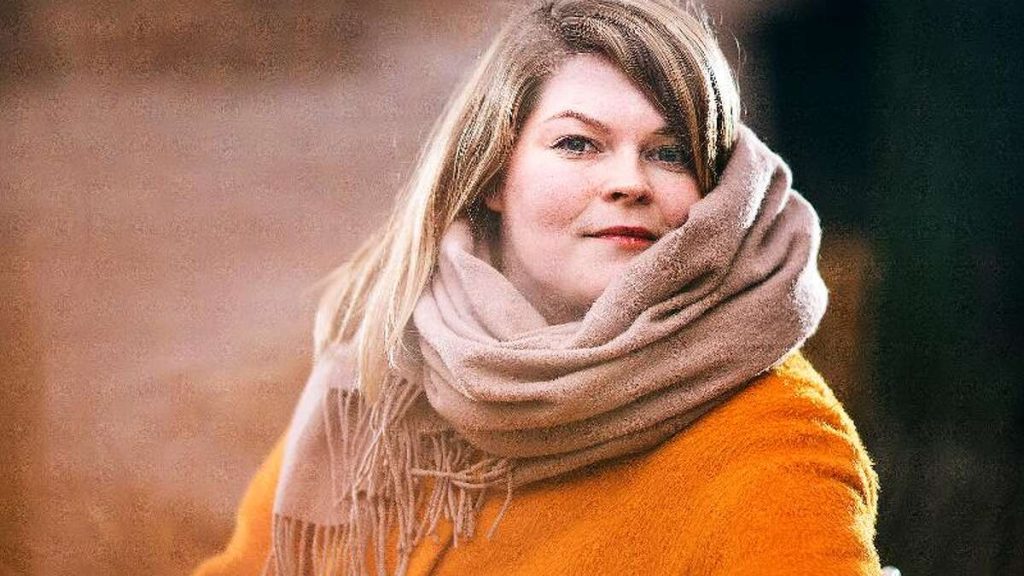 Anna Munsterhjelm: Kirkossa ihmiset ovat rakastuneet toimintatapoihin ...