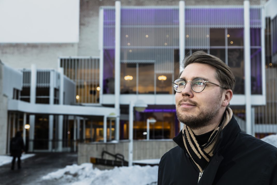 "Olen joutunut taistelemaan paljon pääni sisällä" – Aarne Pelkonen ...