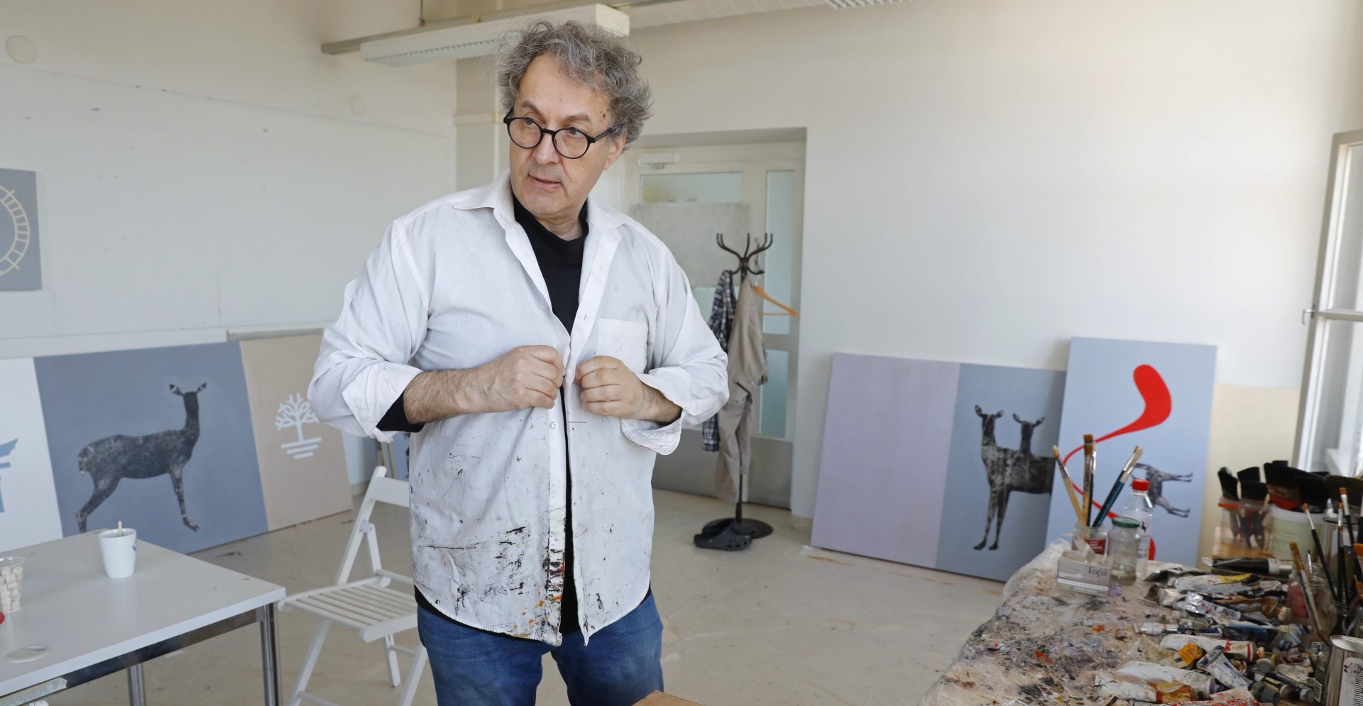 Taiteilija Osmo Rauhala maalasi peuroja ja huolehti kuolevista läheisistään