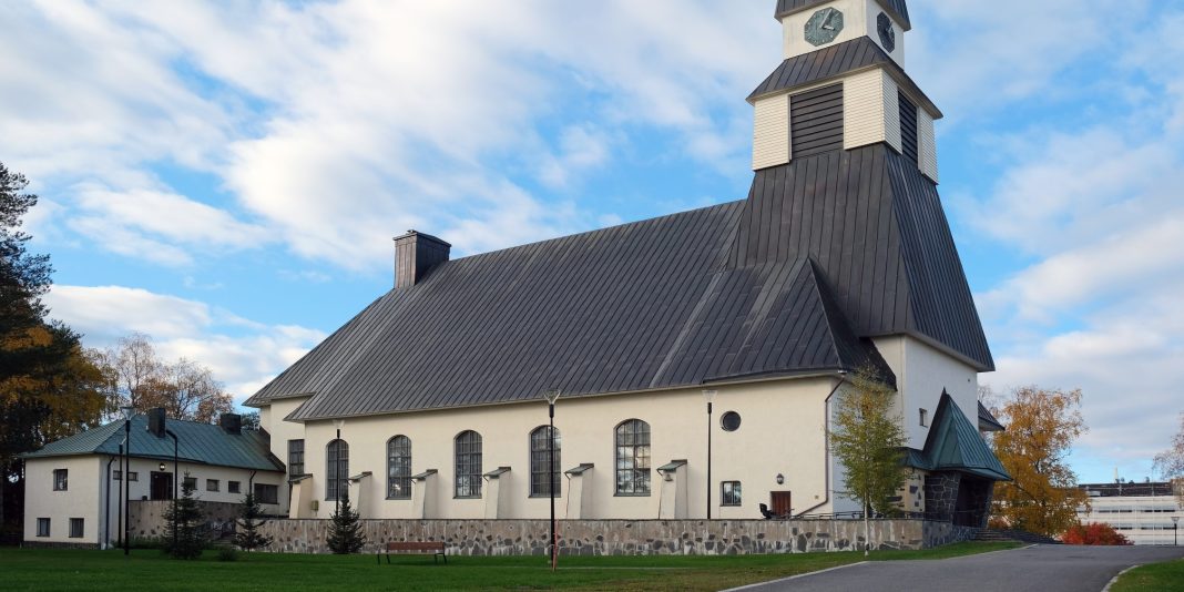 Rovaniemellä harvinainen pappisvihkimys sunnuntaina